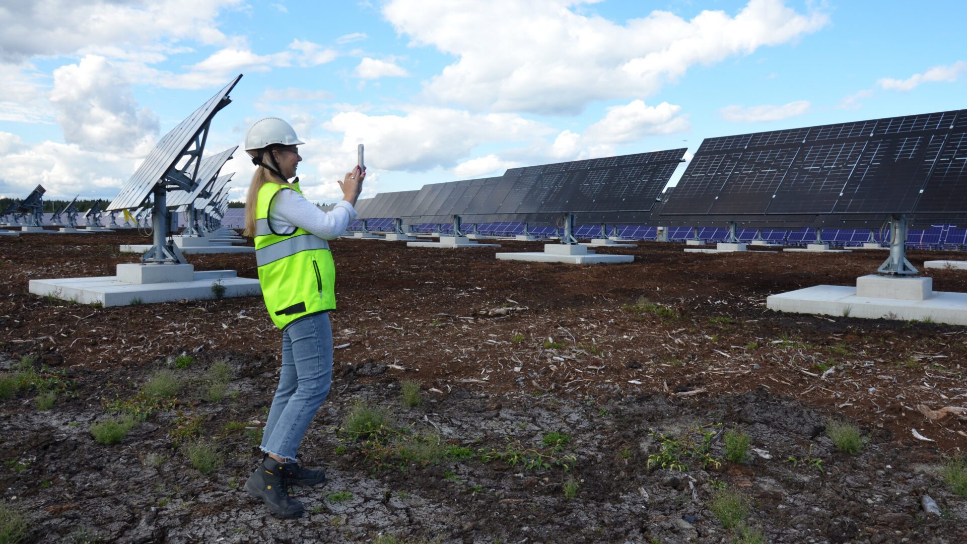 All panels installed at Heinineva solar park – watch the video of the ...